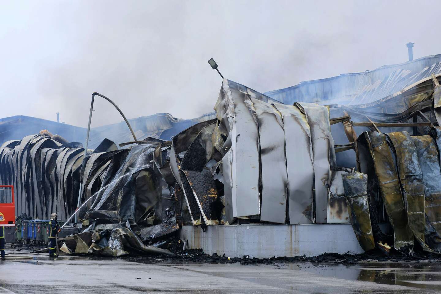 Explosion and fire at cookie factory in Greece kills 5
