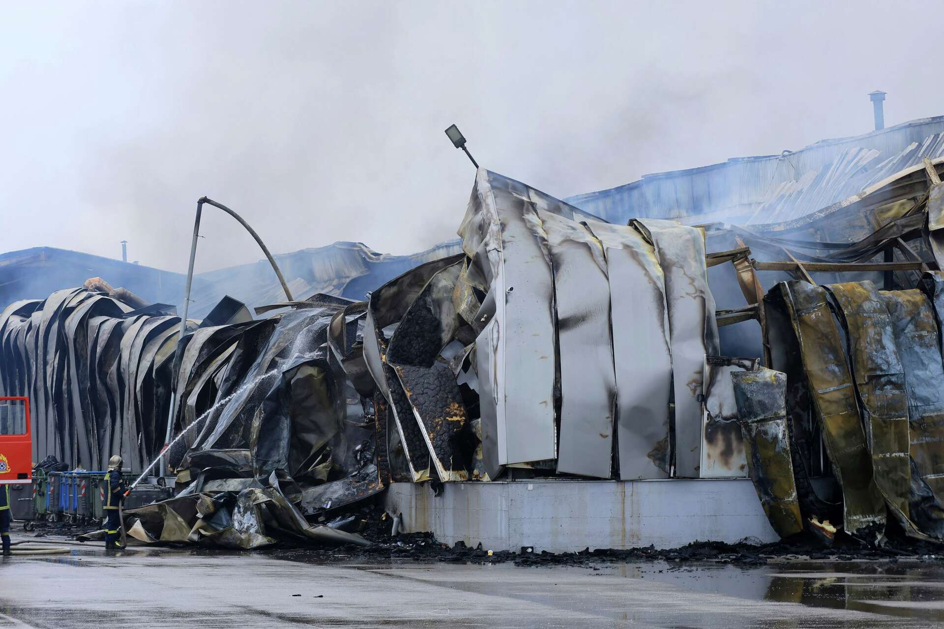 Explosion and fire at cookie factory in Greece kills 5