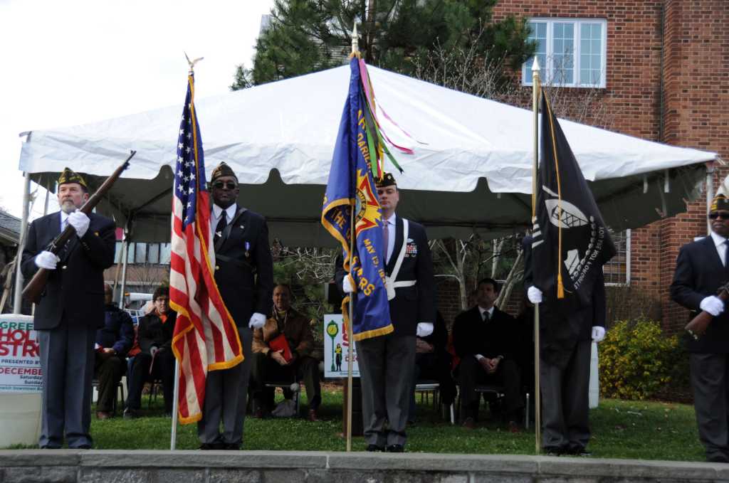Darien VFW Post 6933 presents Color Guard at Greenwich Stroll