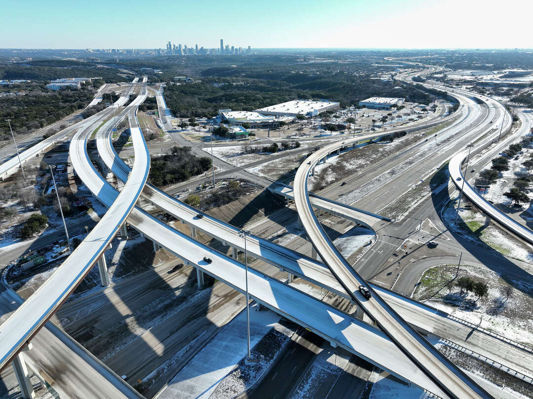 Austin winter storm photos and videos show ice, sleet and empty roads