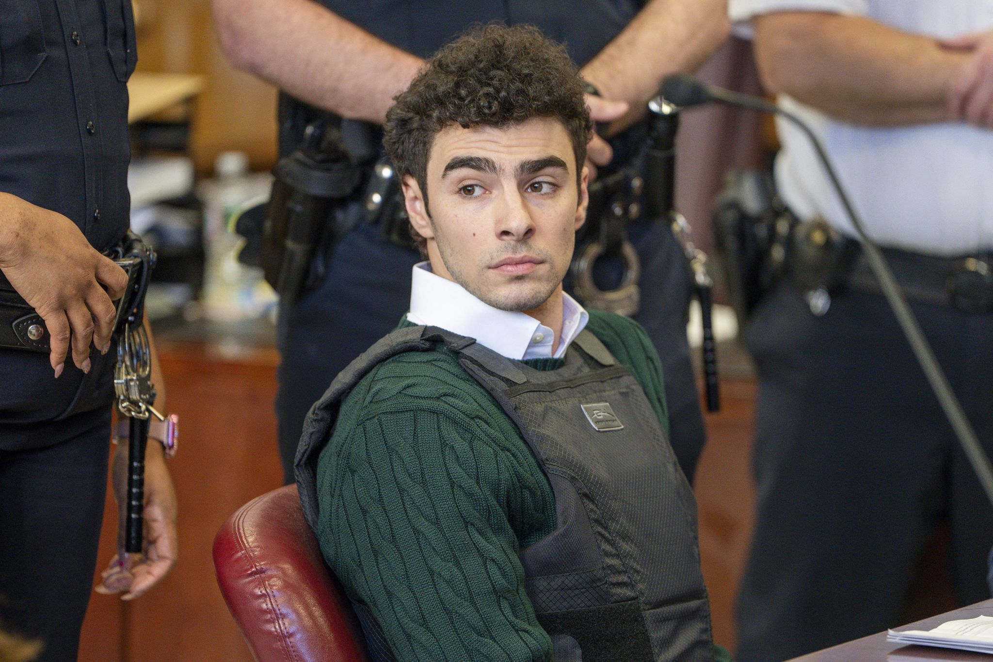 Luigi Mangione: Federal prosecutors to seek death penalty in CEO slaying