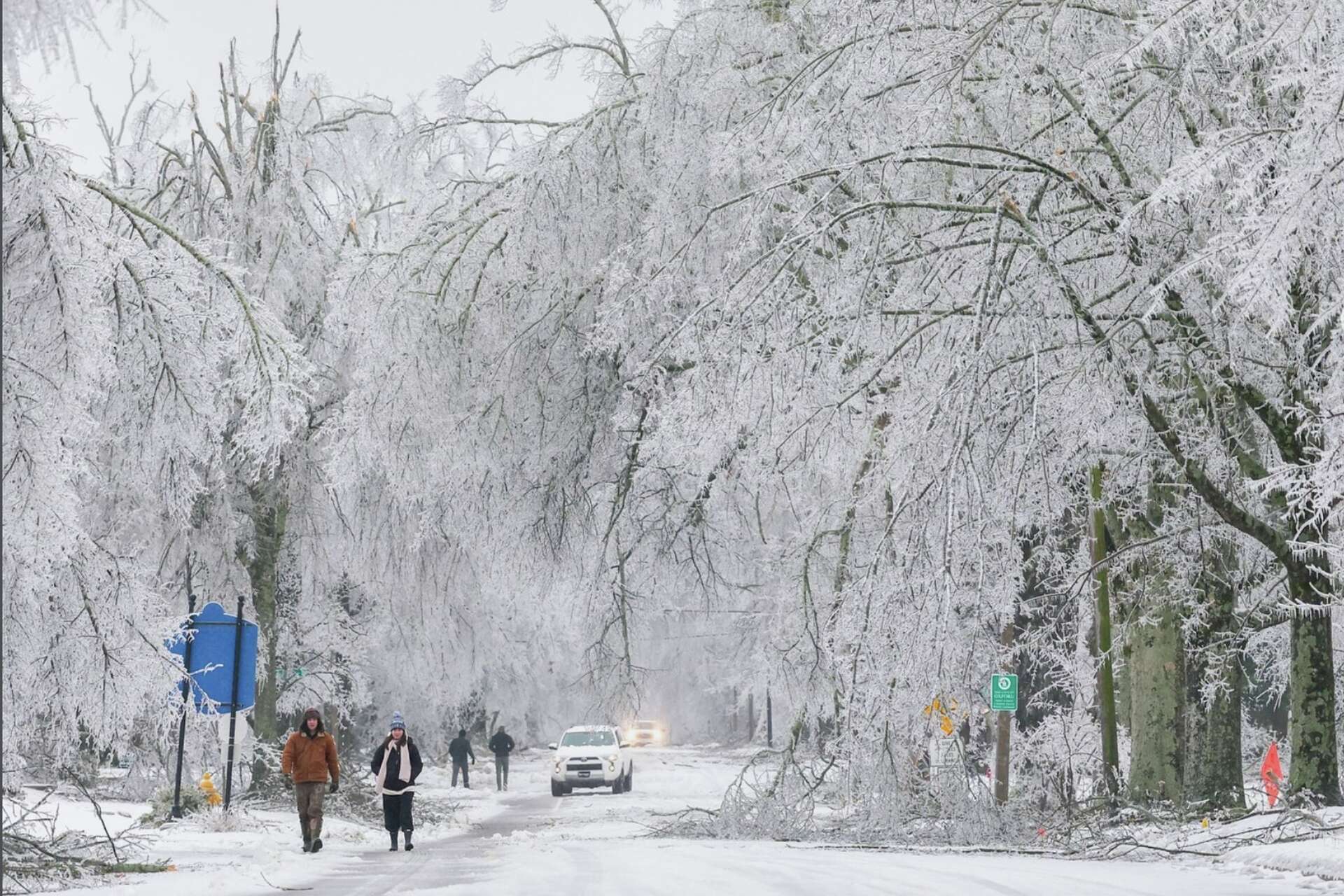 Storm leaves thousands in the South facing freezing temperatures ...