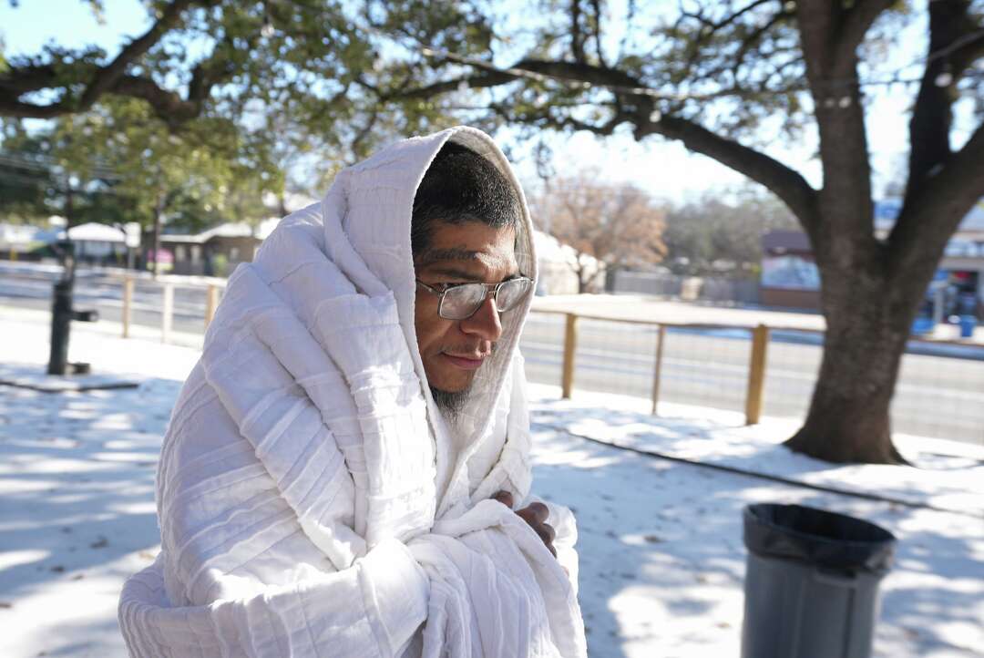 Austin winter storm photos and videos show ice, sleet and empty roads
