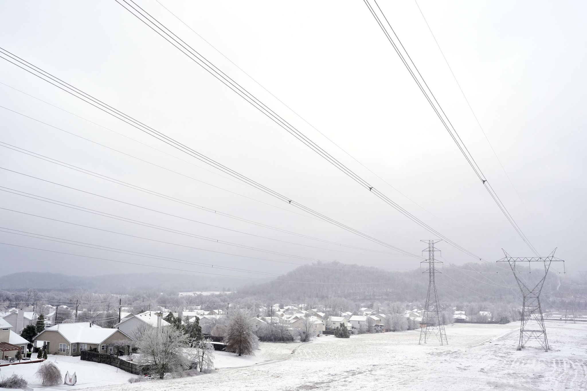 Storm leaves thousands in the South facing freezing temperatures ...