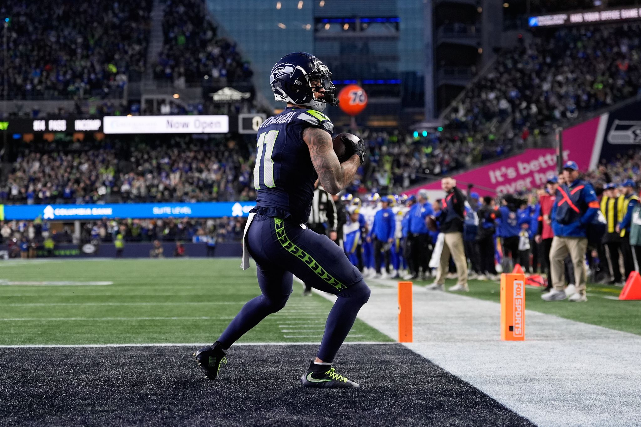 Jaxon Smith-Njigba has a star turn as he helps carry the Seahawks to ...