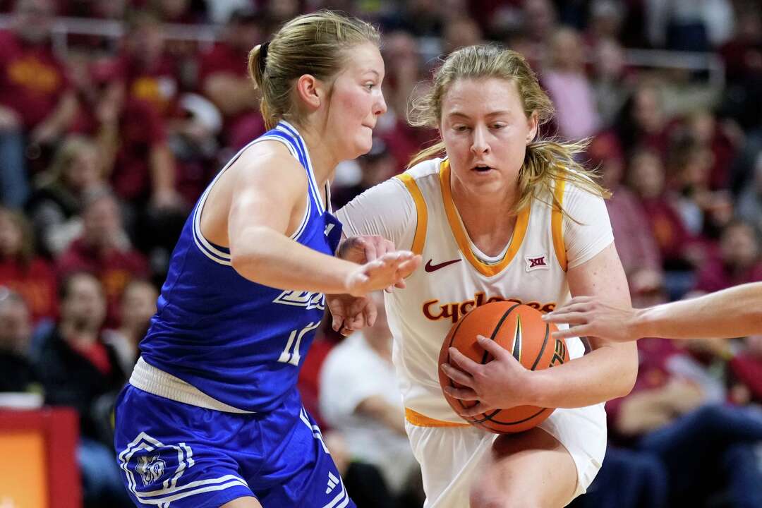 Iowa's Taylor McCabe suffers ACL tear shortly before sister Peyton is ...