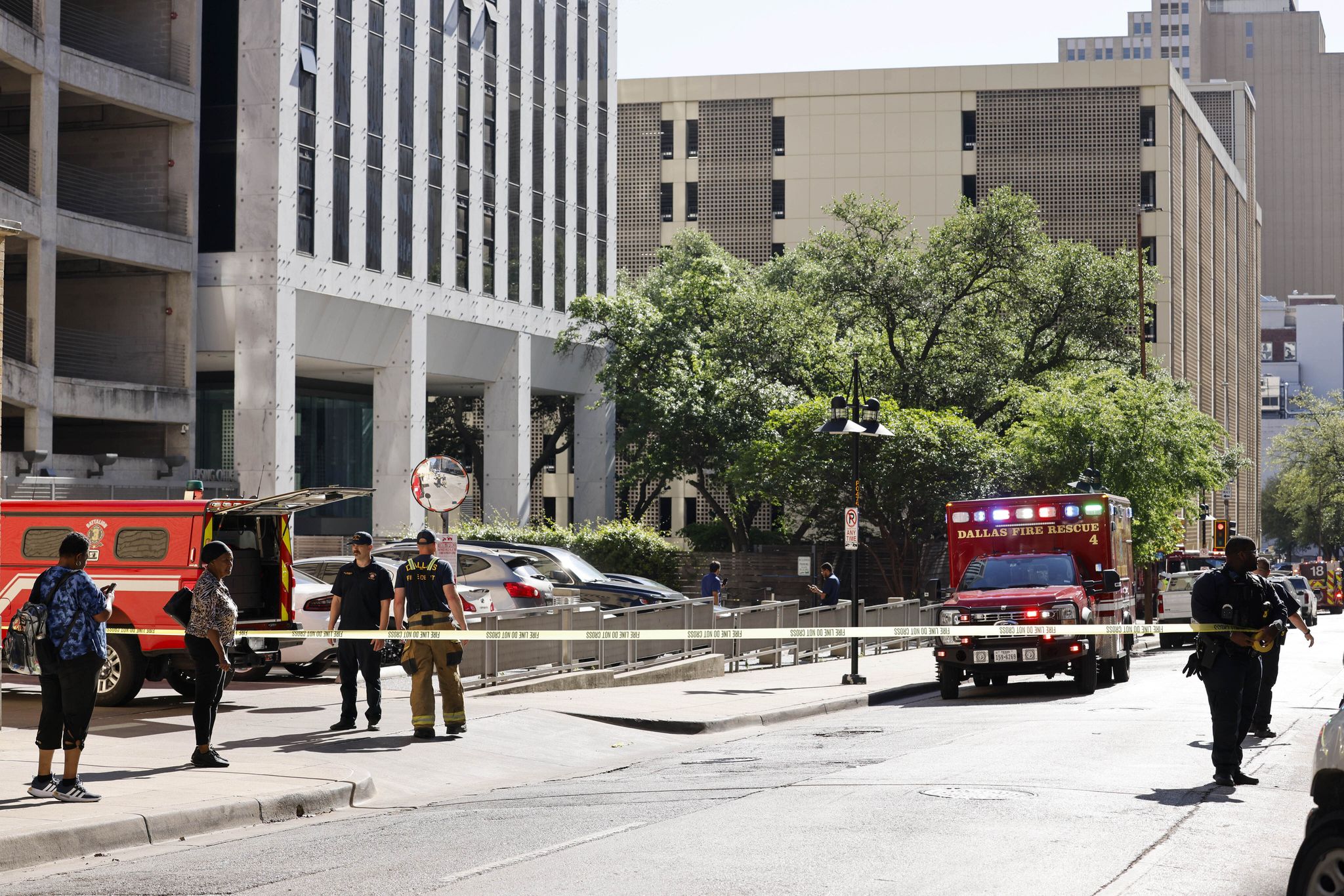 Gas leak in downtown Dallas spurs apartments evacuation, closed streets