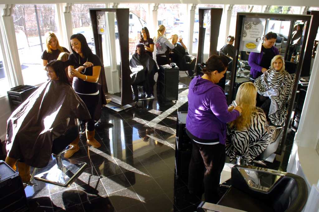 Beauty school revives mansion