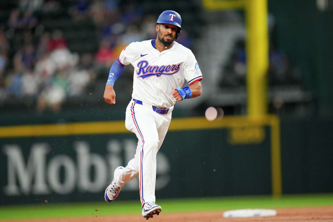 Texas Rangers trade Marcus Semien to New York Mets for Brandon Nimmo