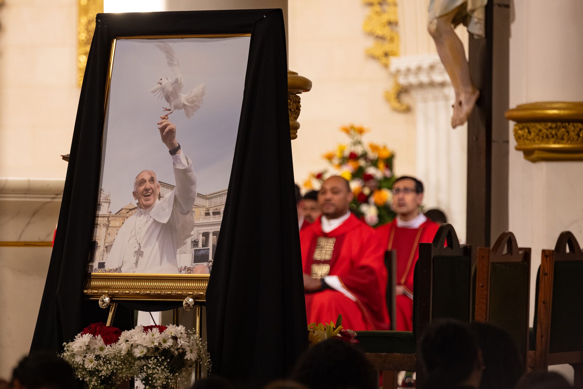 La Catedral Santuario de Guadalupe en Dallas se llenó para despedir al ...