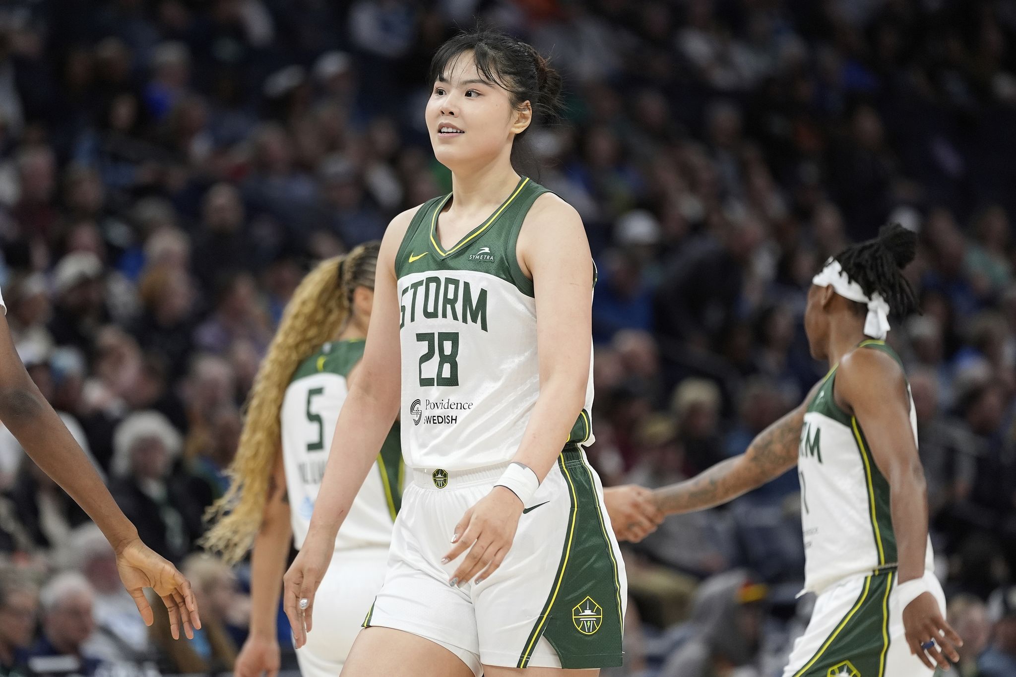 Dallas Wings acquire center Li Yueru in trade with Seattle Storm