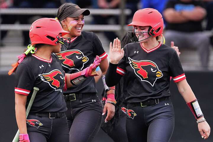 2026 UIL softball playoff preview: Storylines, teams, players to watch