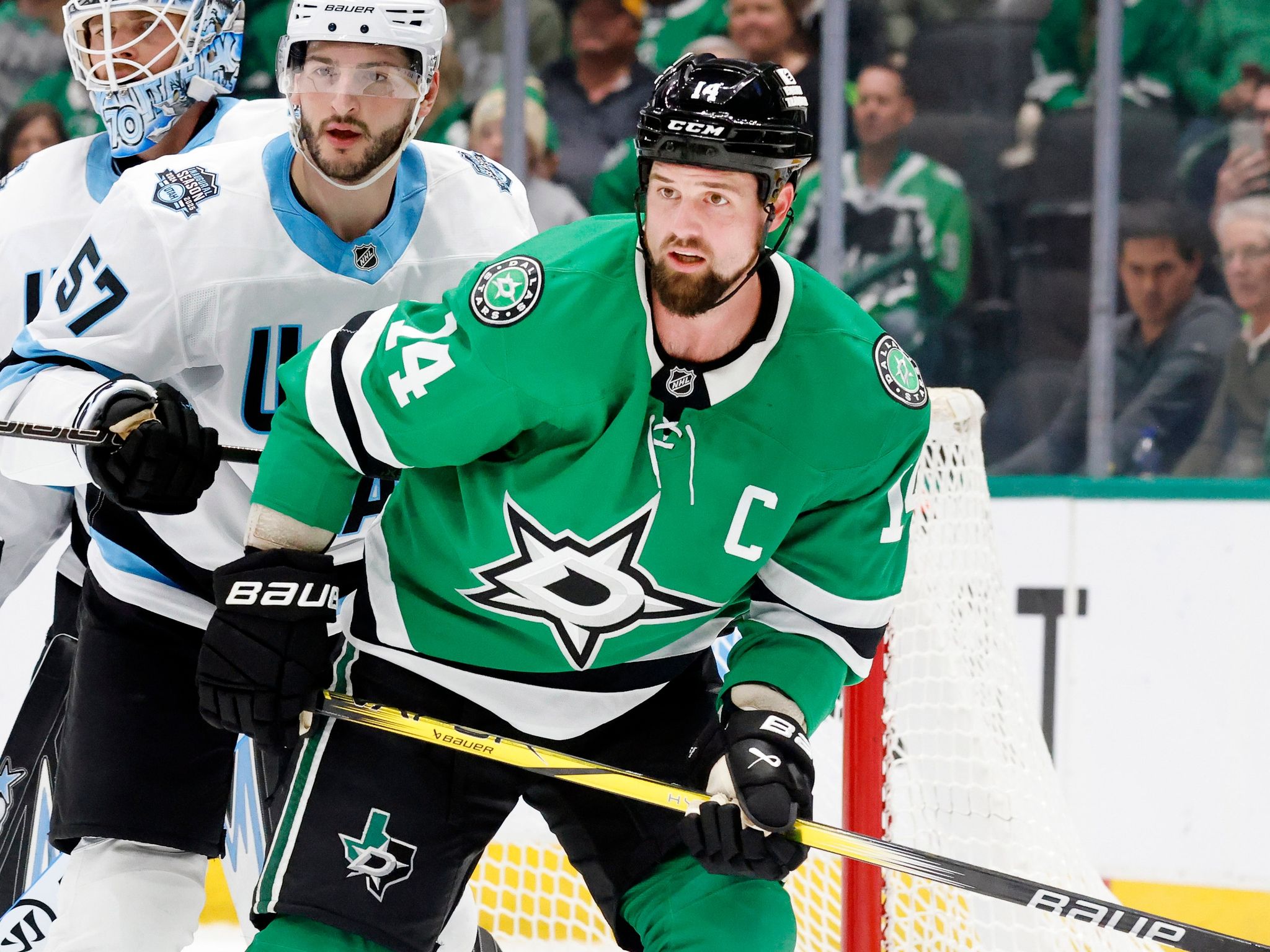 Dallas Stars re-sign captain Jamie Benn to a one-year deal