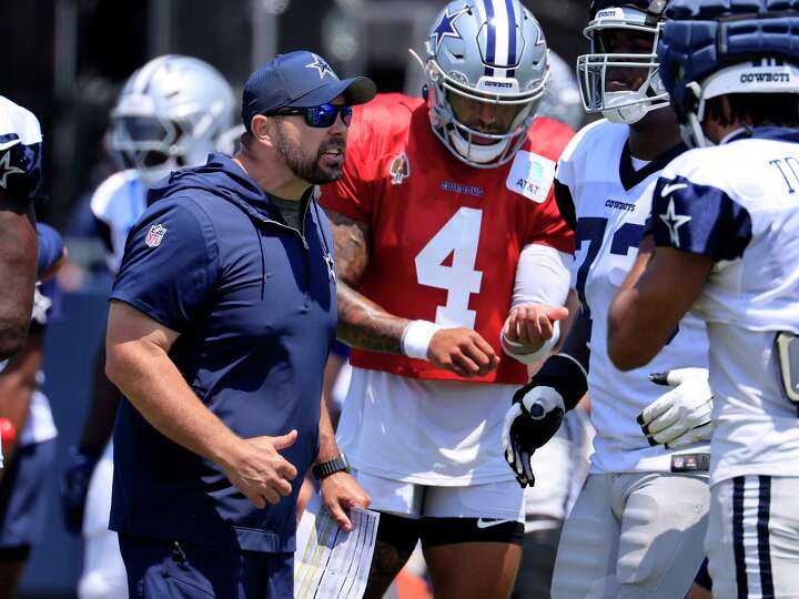 Cowboys reportedly block Eagles' request to interview Klayton Adams