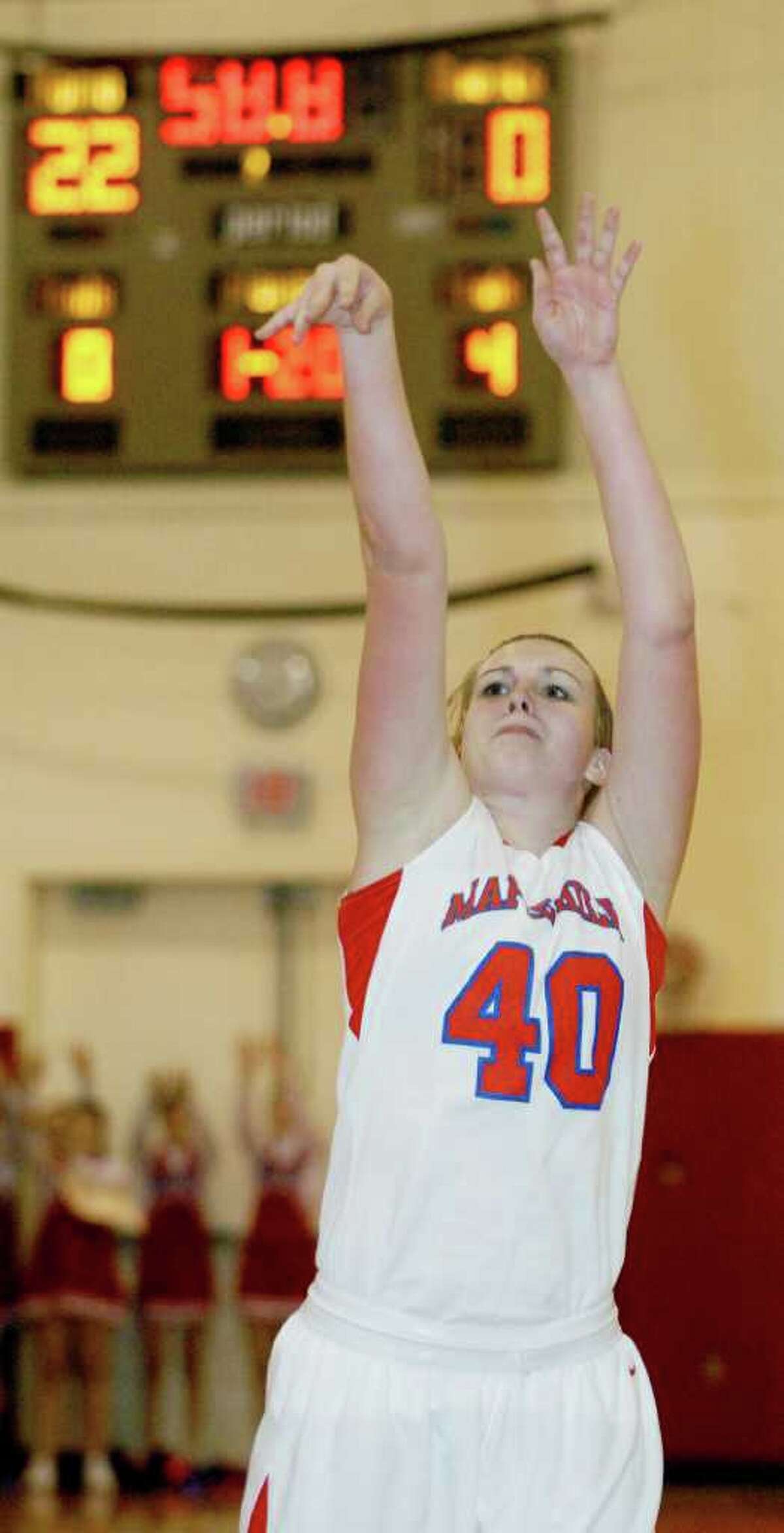 Roth hits milestone for Maple Hill