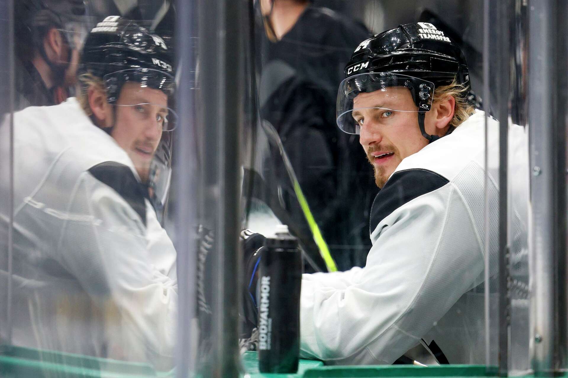 Stars place forward Roope Hintz on injured reserve with illness