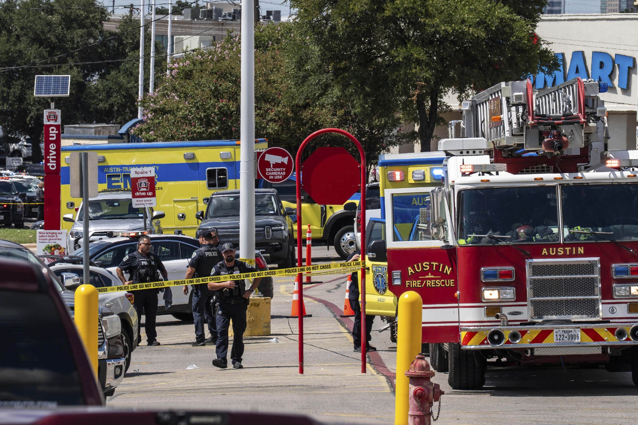 3 dead in shooting at Austin Target