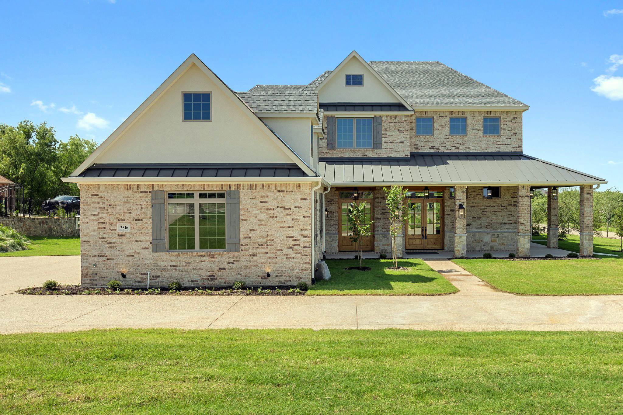 Winston Custom Homes offers new 1-acre home in Cedar Hill