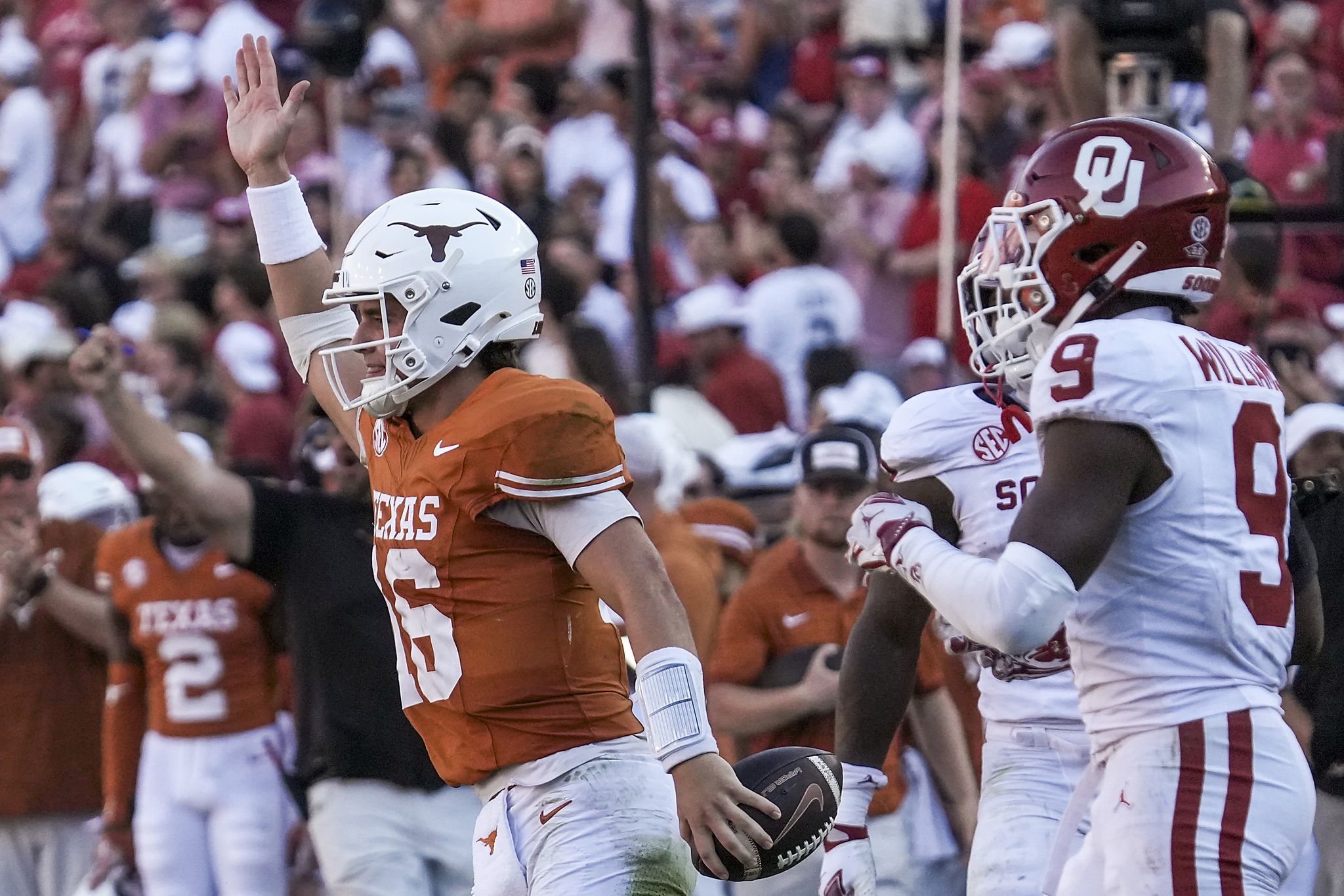 Texas-OU national reaction: Arch Manning waves goodbye to Oklahoma