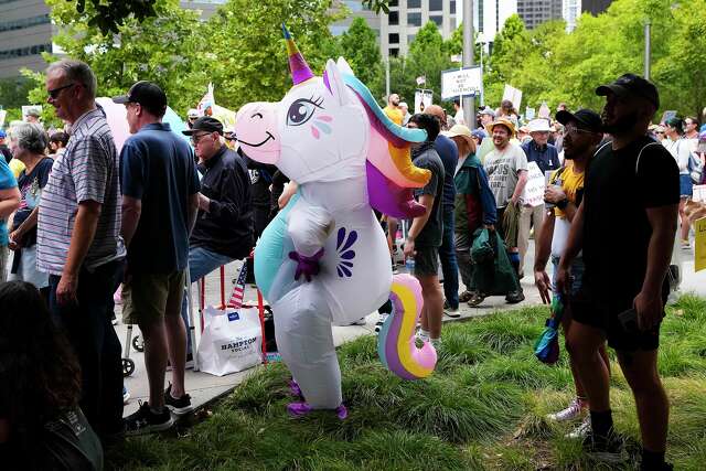 Dallas 'No Kings' protest draws thousands to downtown