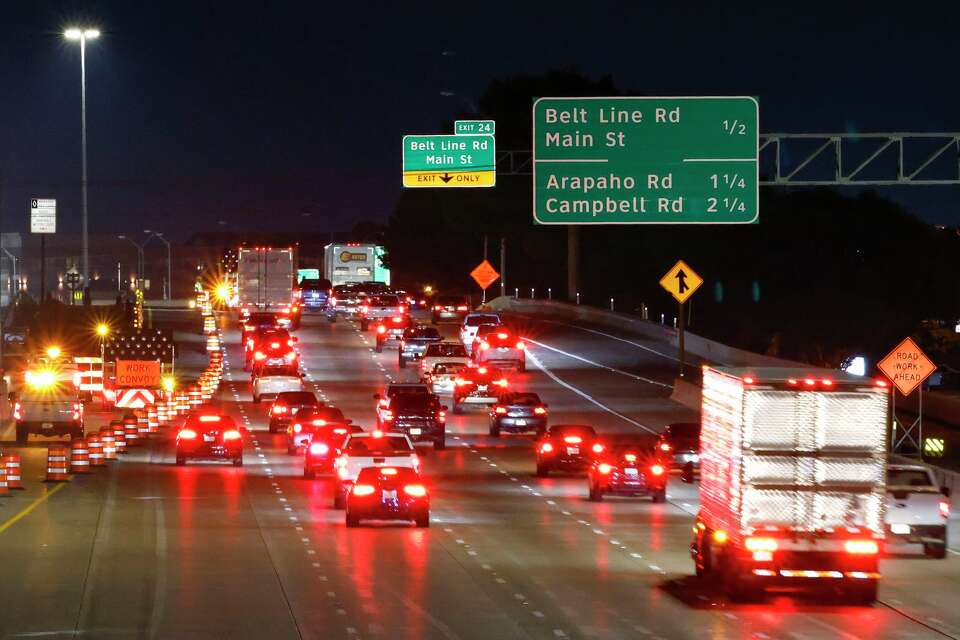 What's the construction happening with the U.S. 75 HOV lanes in Richardson?
