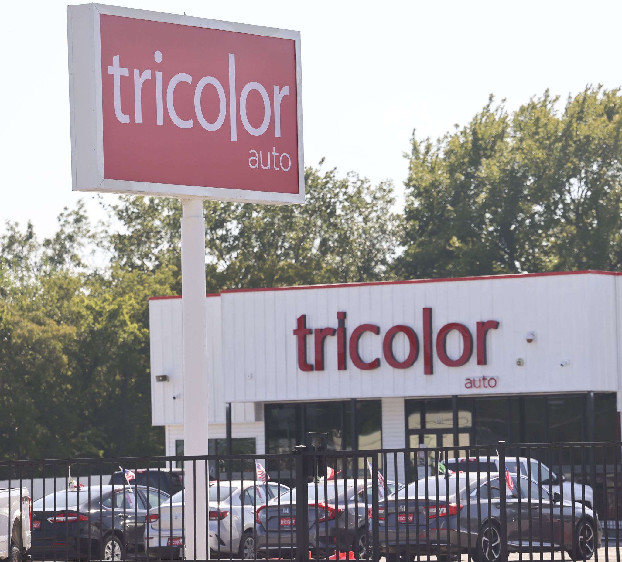 Tricolor, the Dallas used-car giant, is bankrupt, under fraud ...