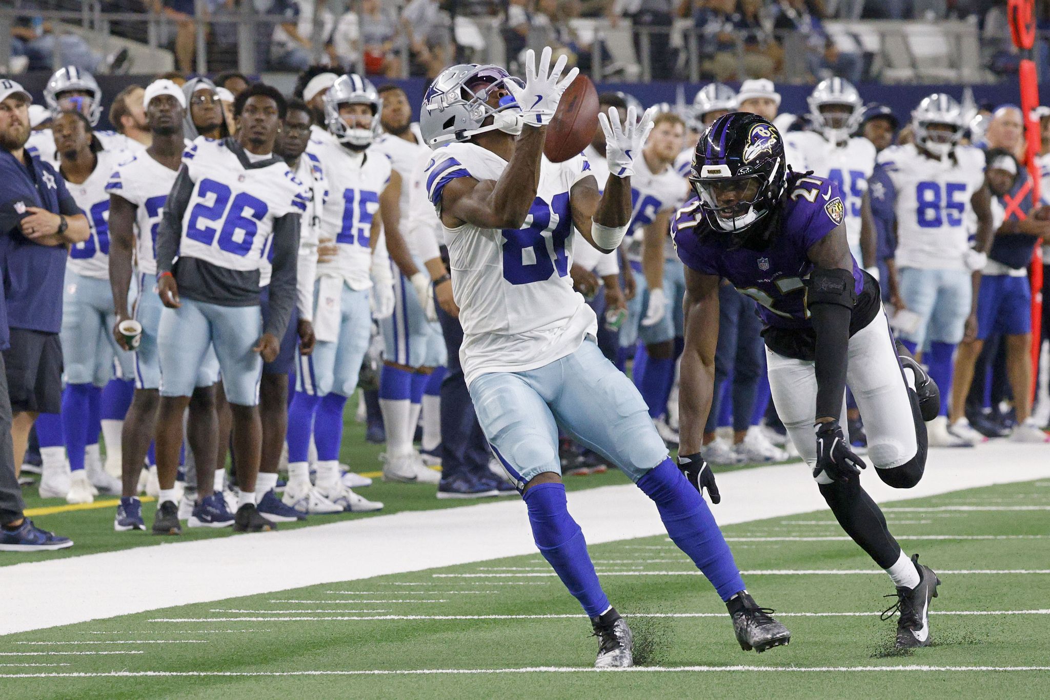 Cowboys WR Jonathan Mingo suffers possible PCL injury