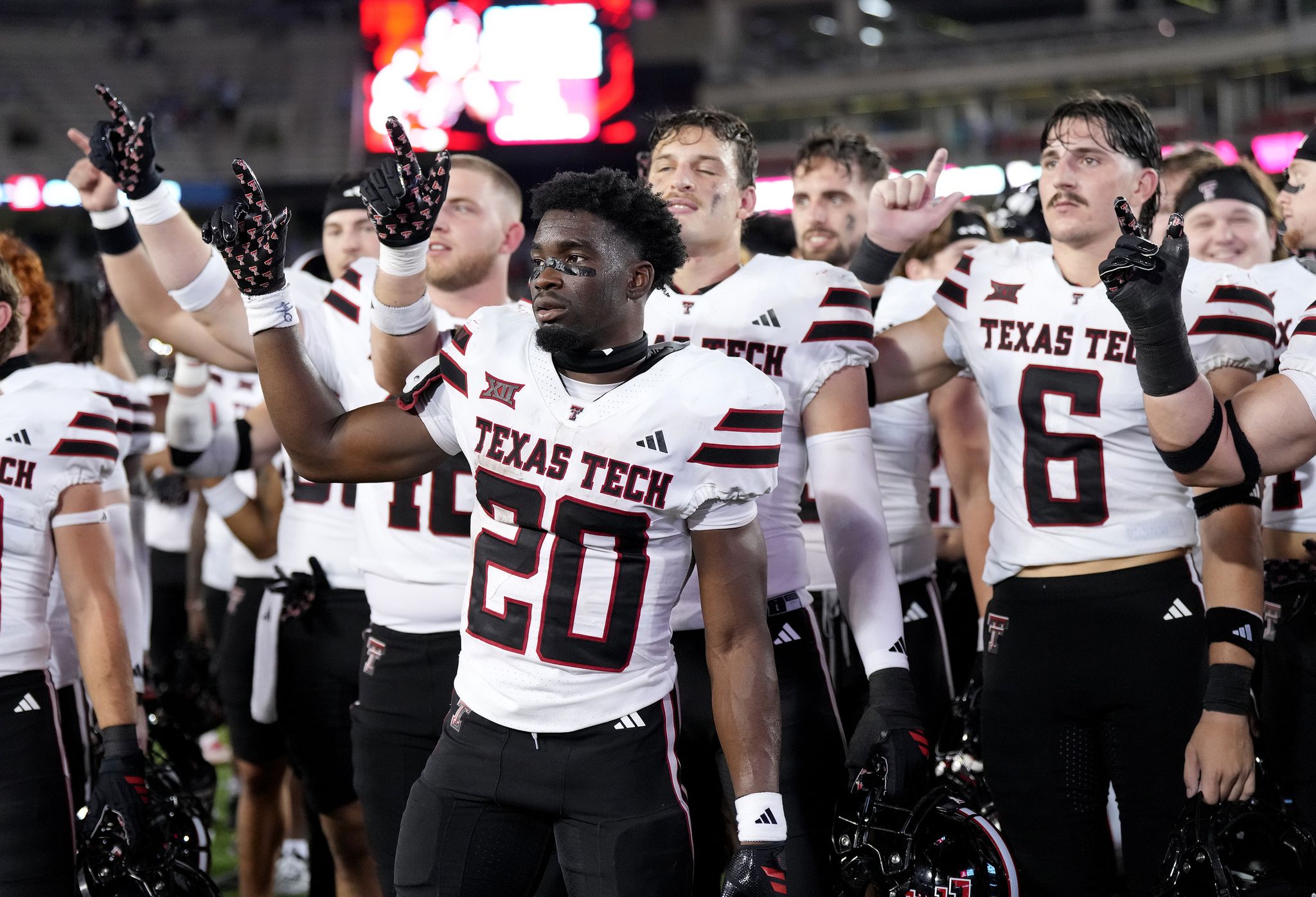 Texas Tech invades Houston, stays undefeated. Next stop: college ...