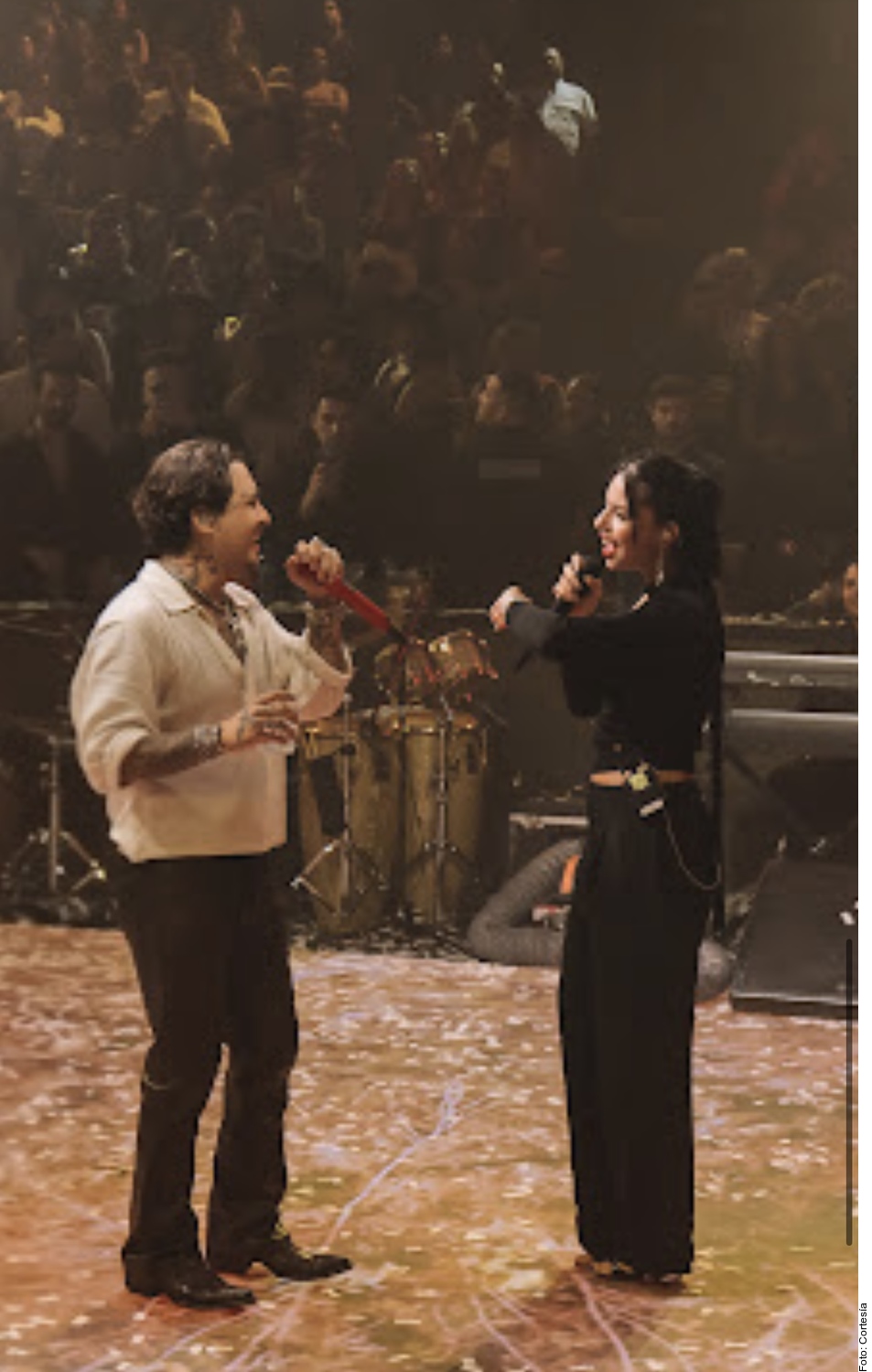 Christian Nodal y Ángela Aguilar cantan juntos en un concierto en Monterrey