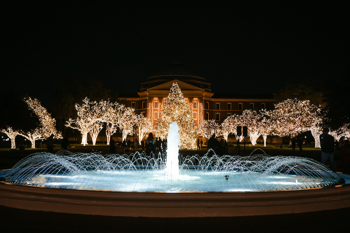 20 Christmas tree lightings in Dallas-Fort Worth (2025)