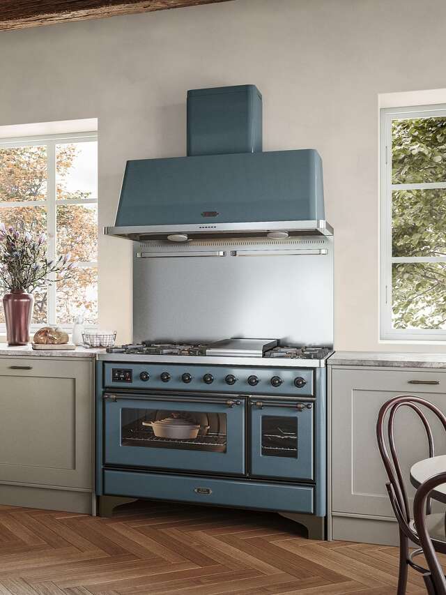 What's an Aga, and why does everyone have a luxury European stove right ...