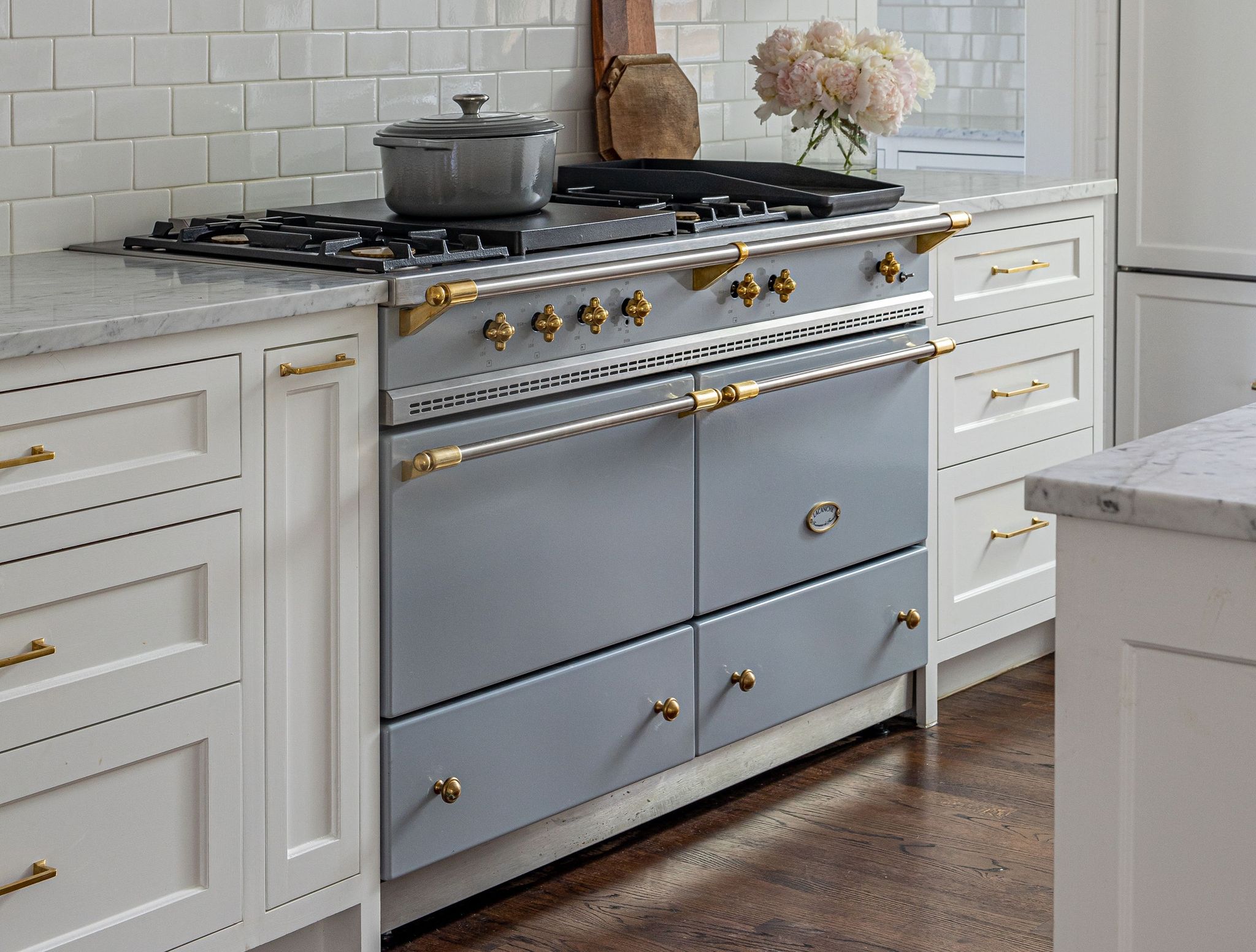 What's an Aga, and why does everyone have a luxury European stove right ...