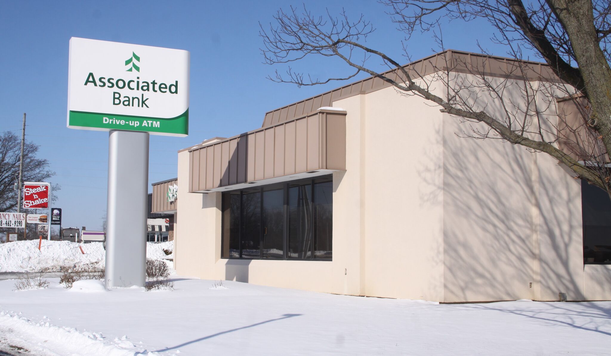 Associated Bank sets April closure for Alton location