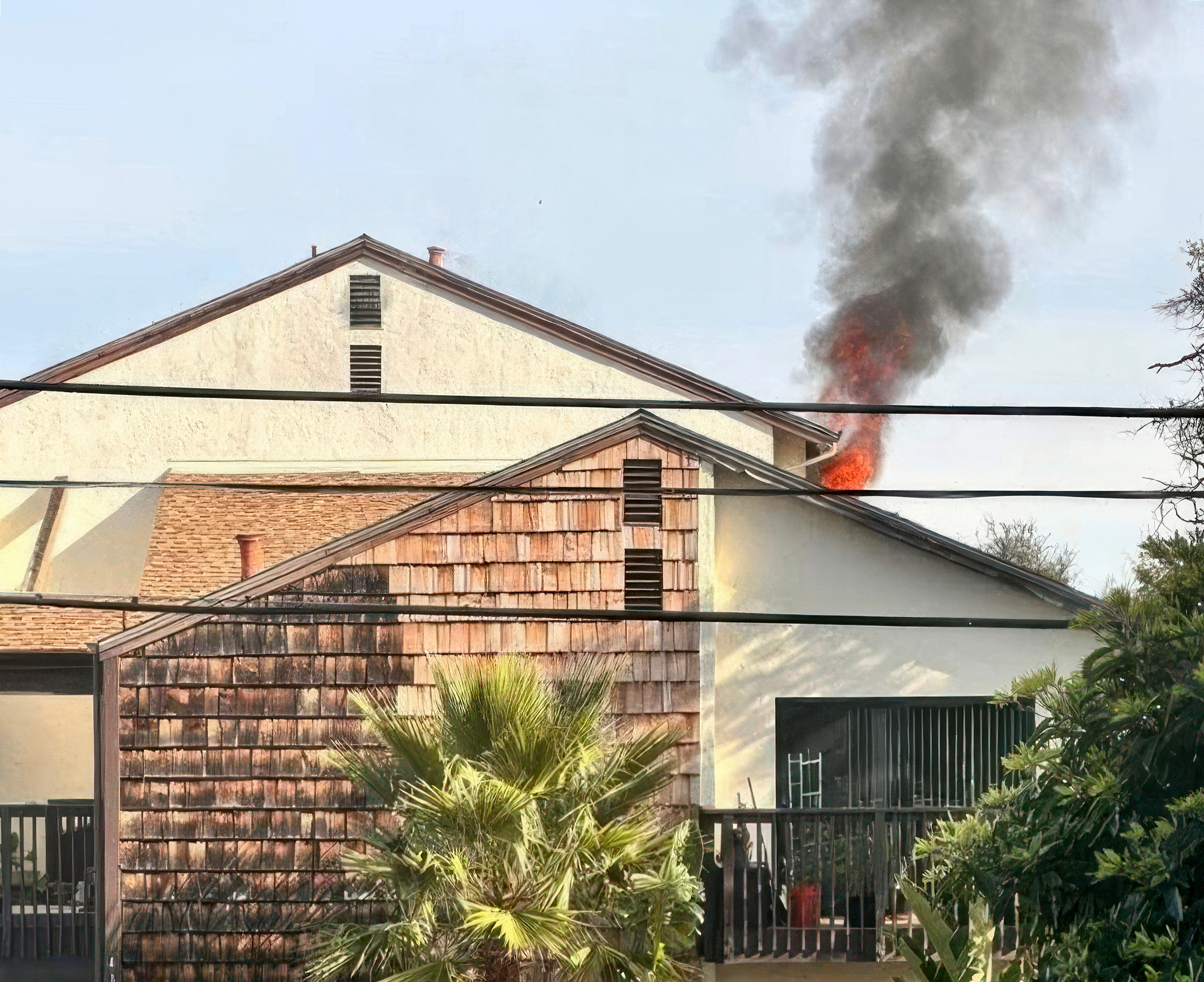 Monterey: 1 Hurt, 4 Displaced In Apartment Fire Sunday Morning