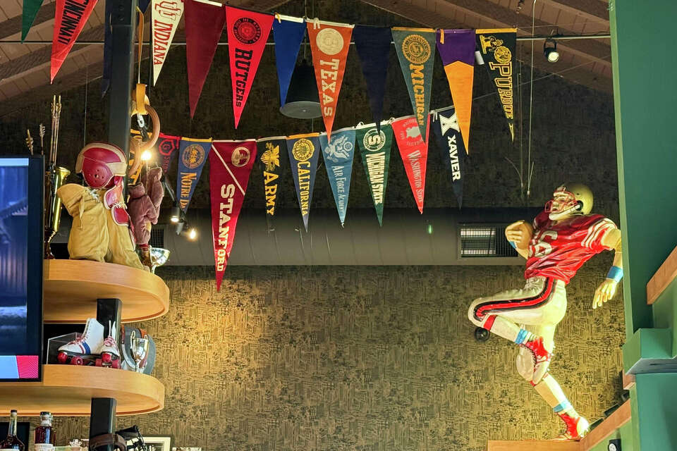 New Palo Alto sports bar is the first truly built for CFB's NIL era
