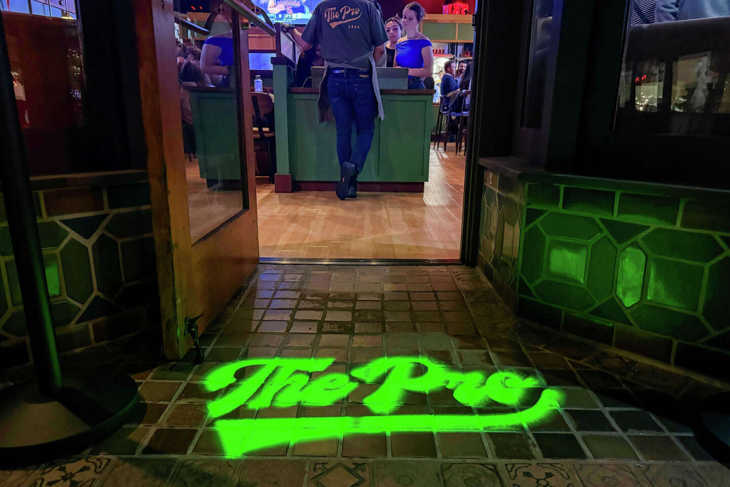 New Palo Alto sports bar is the first truly built for CFB's NIL era