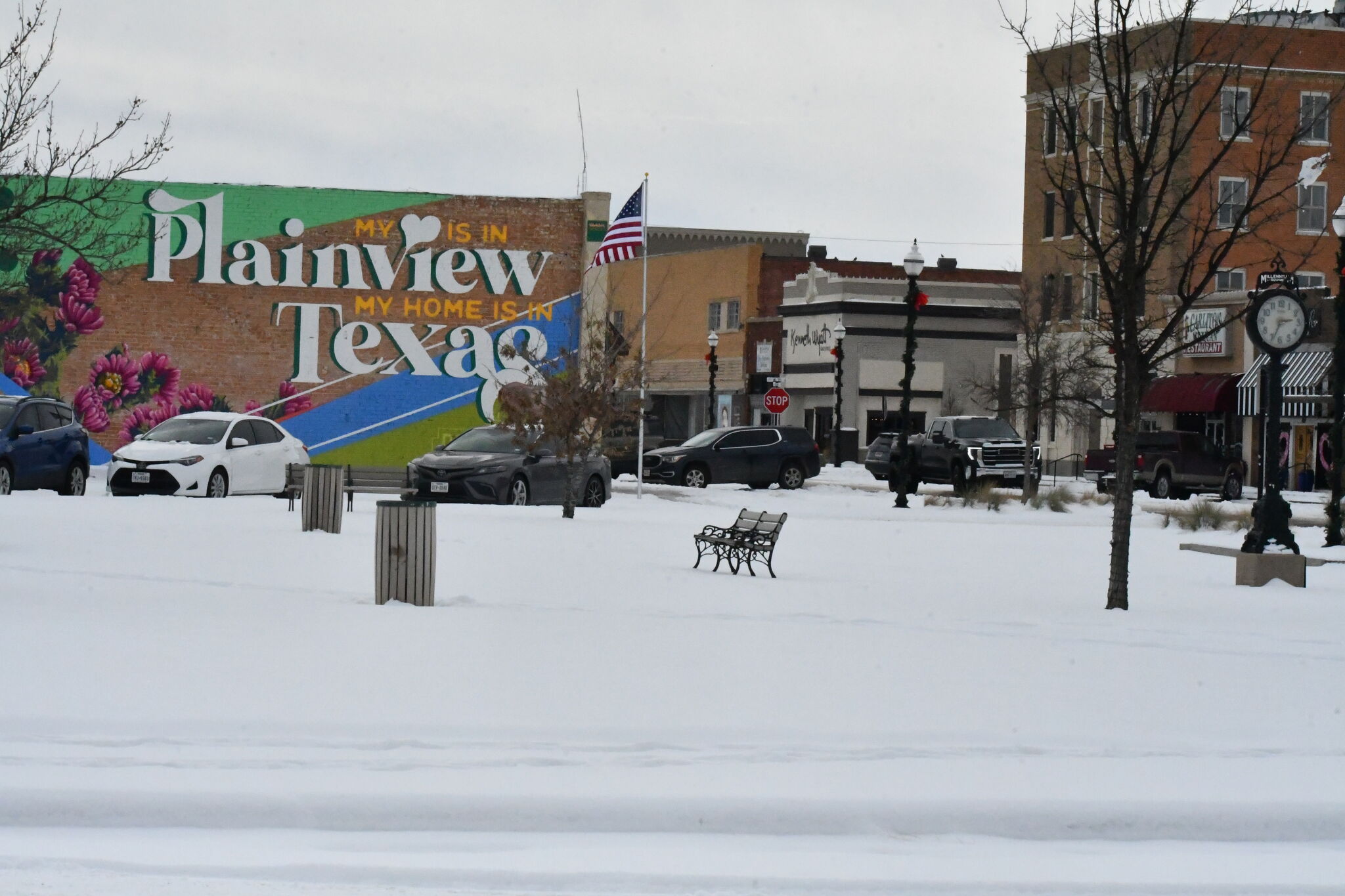 Los Hawks cobran venganza de una abultada derrota al vencer 117-106 a ...