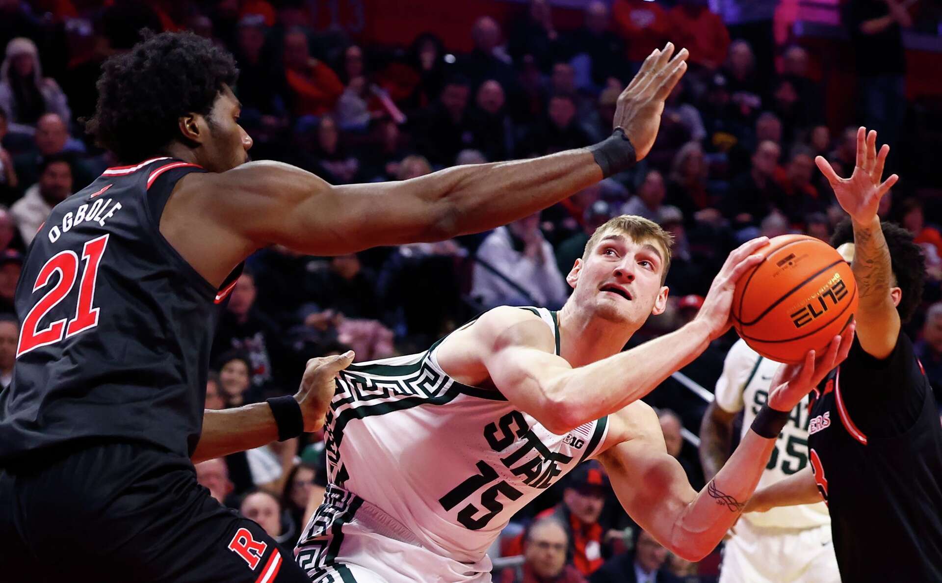 Jeremy Fears scores career-high 29 as No. 7 Michigan State outlasts ...