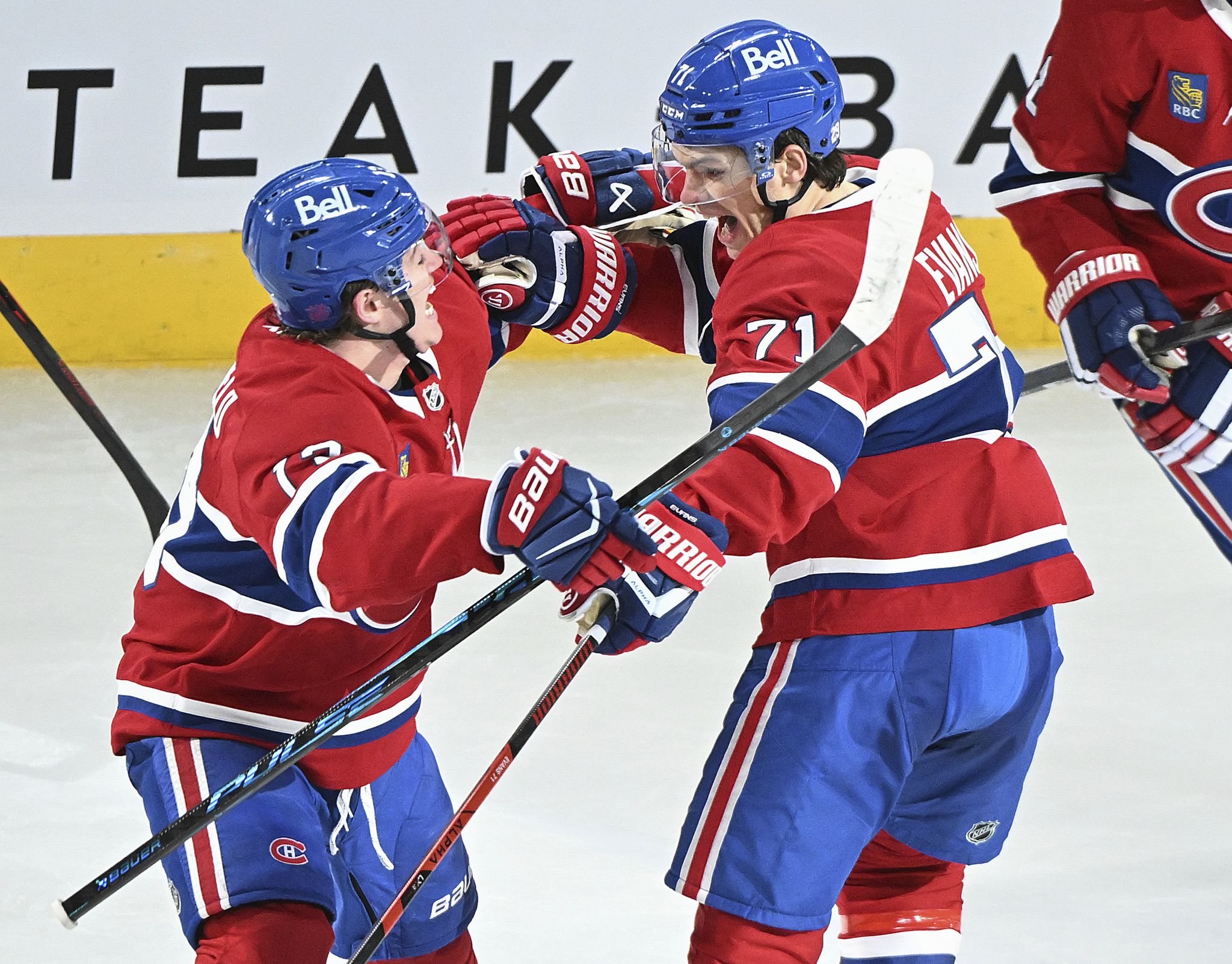 Jake Evans scores in overtime to lift Canadiens past Golden Knights 3-2