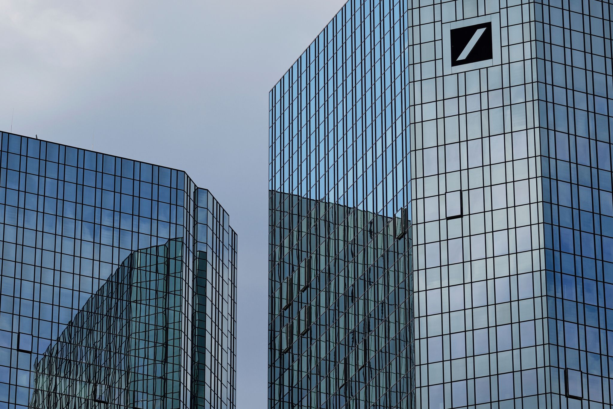 German investigators search Deutsche Bank offices in money laundering probe