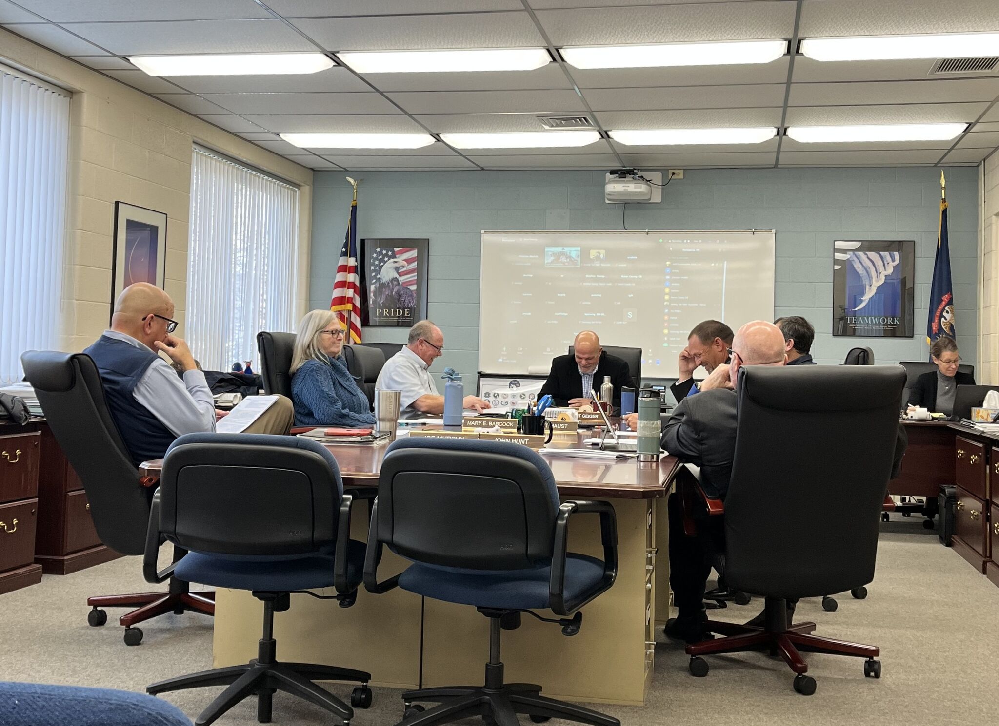 ICE suspende operaciones a gran escala en Maine, dice senadora