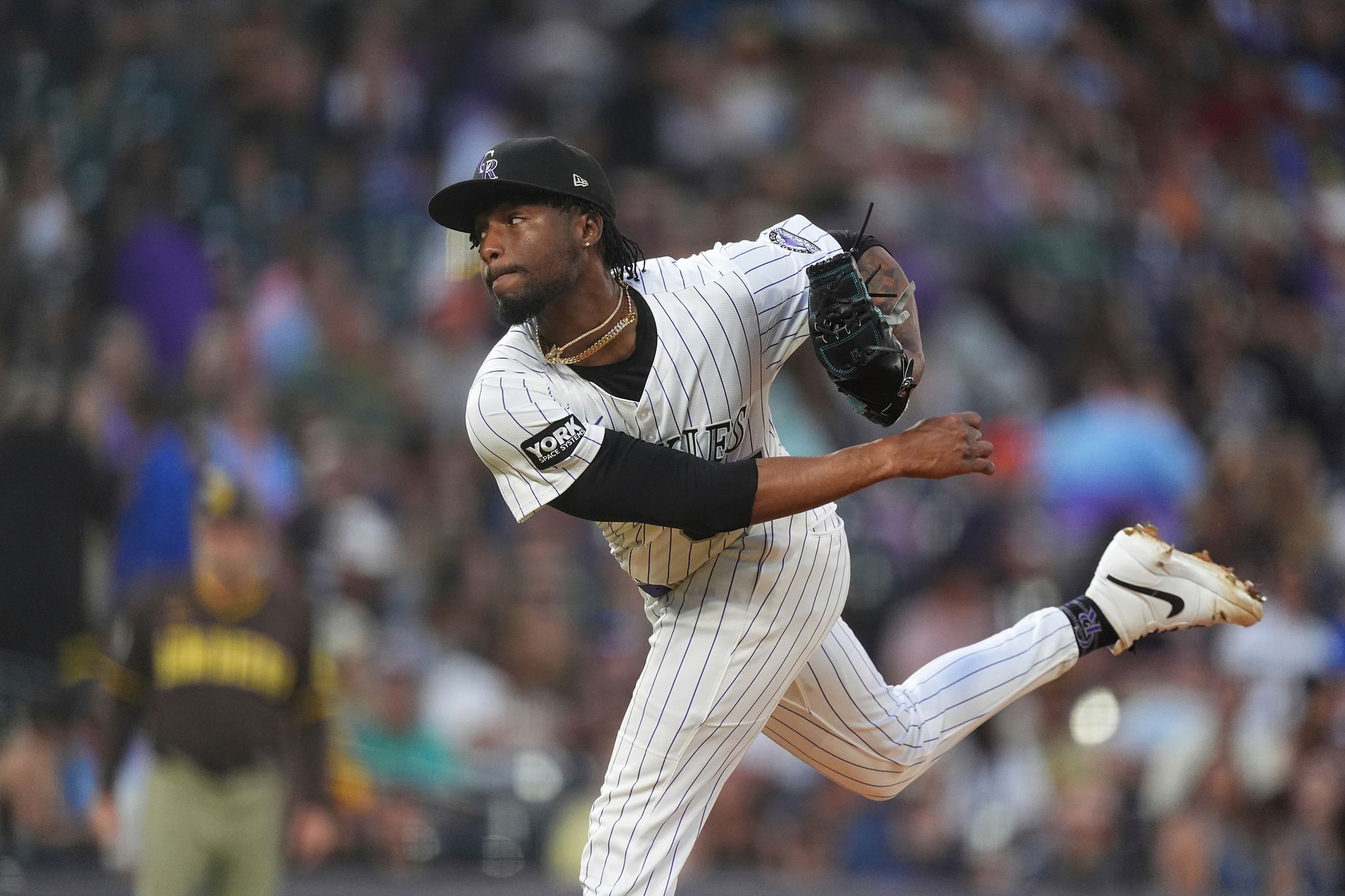Yankees acquire reliever Angel Chivilli in a trade with the Rockies