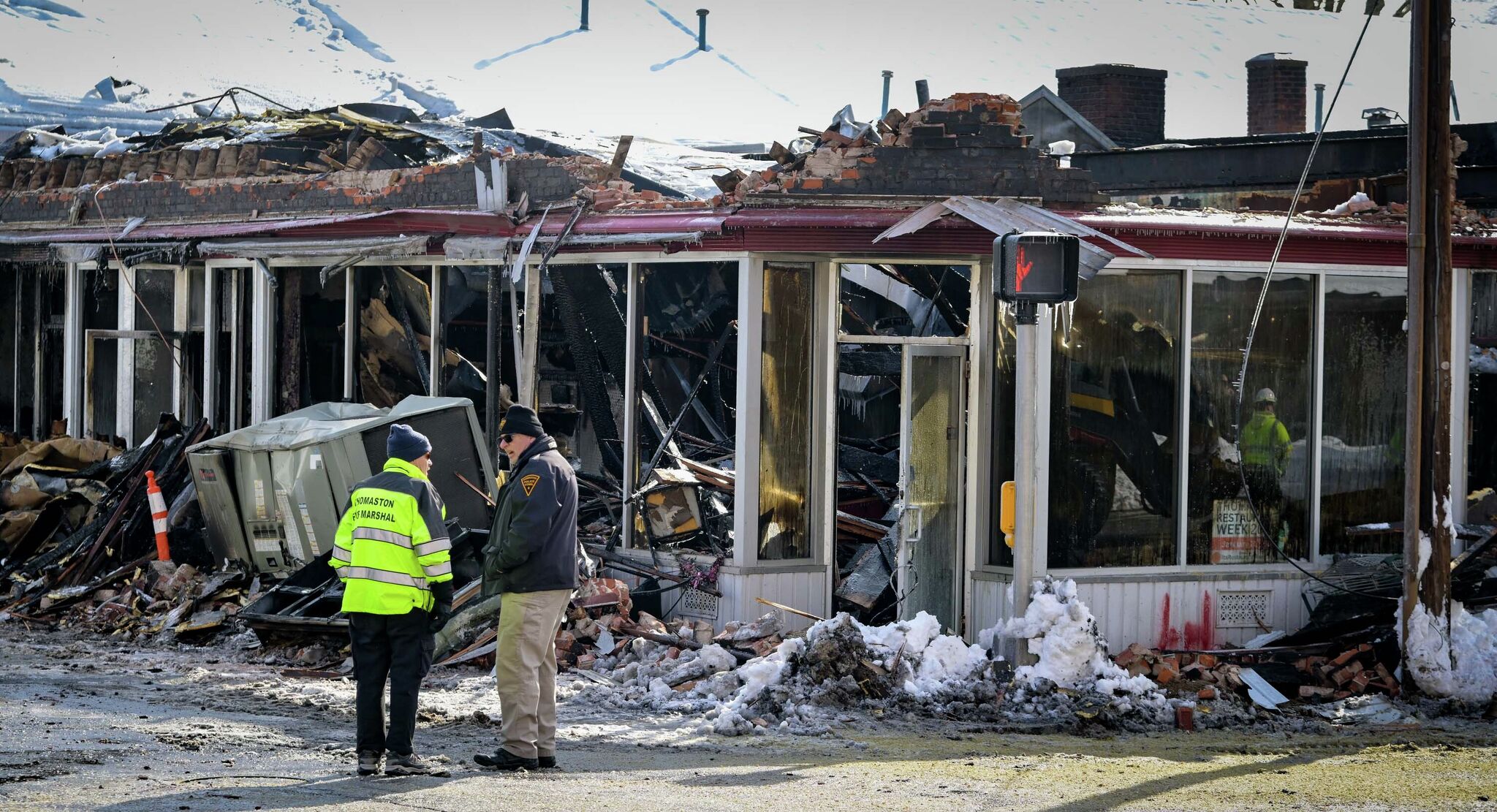 Fire destroys Thomaston breakfast spot, other businesses: Officials