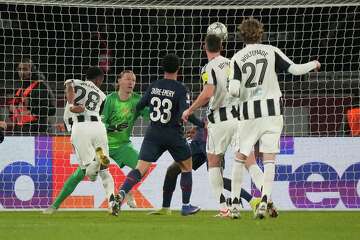 PSG coach Luis Enrique drops goalkeeper Chevalier and picks Safonov ...