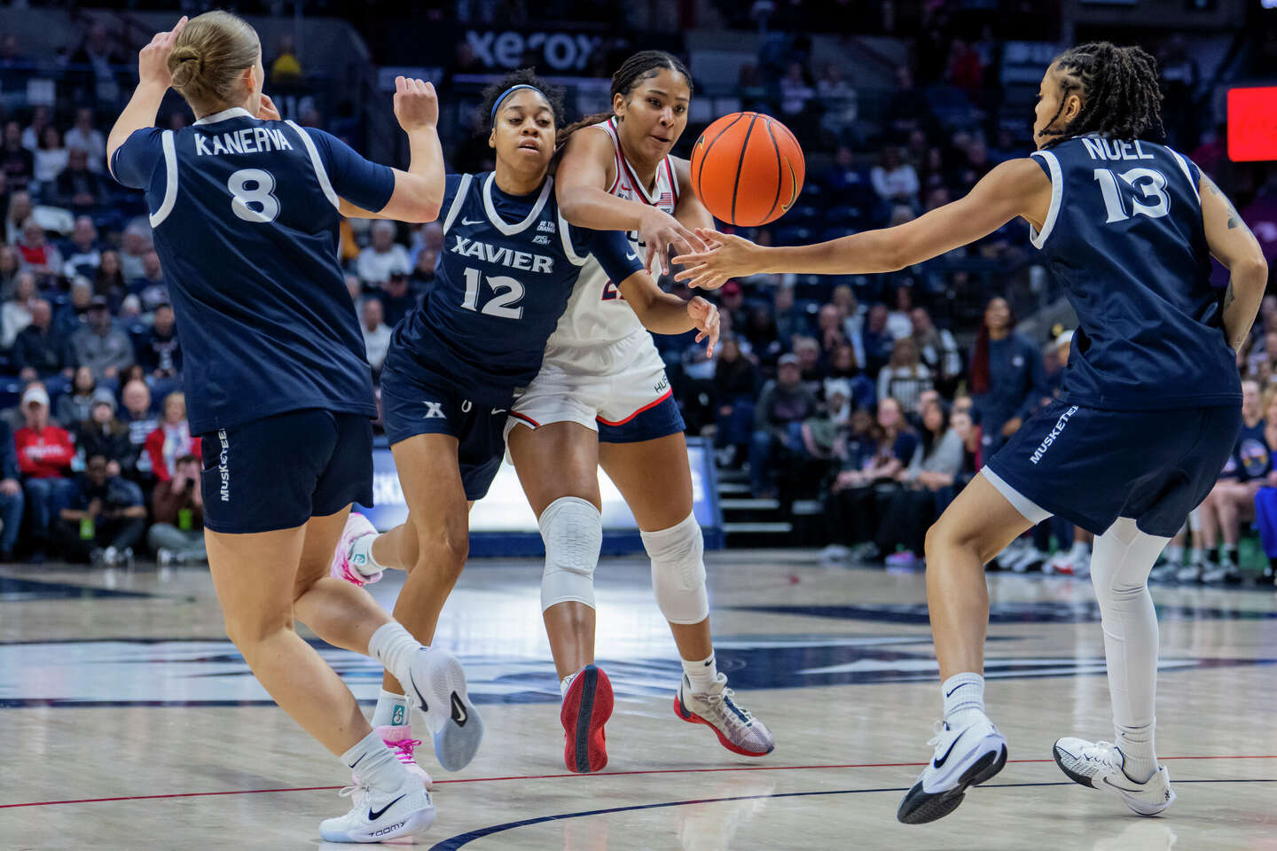 Allie Ziebell leads UConn women's basketball over Xavier
