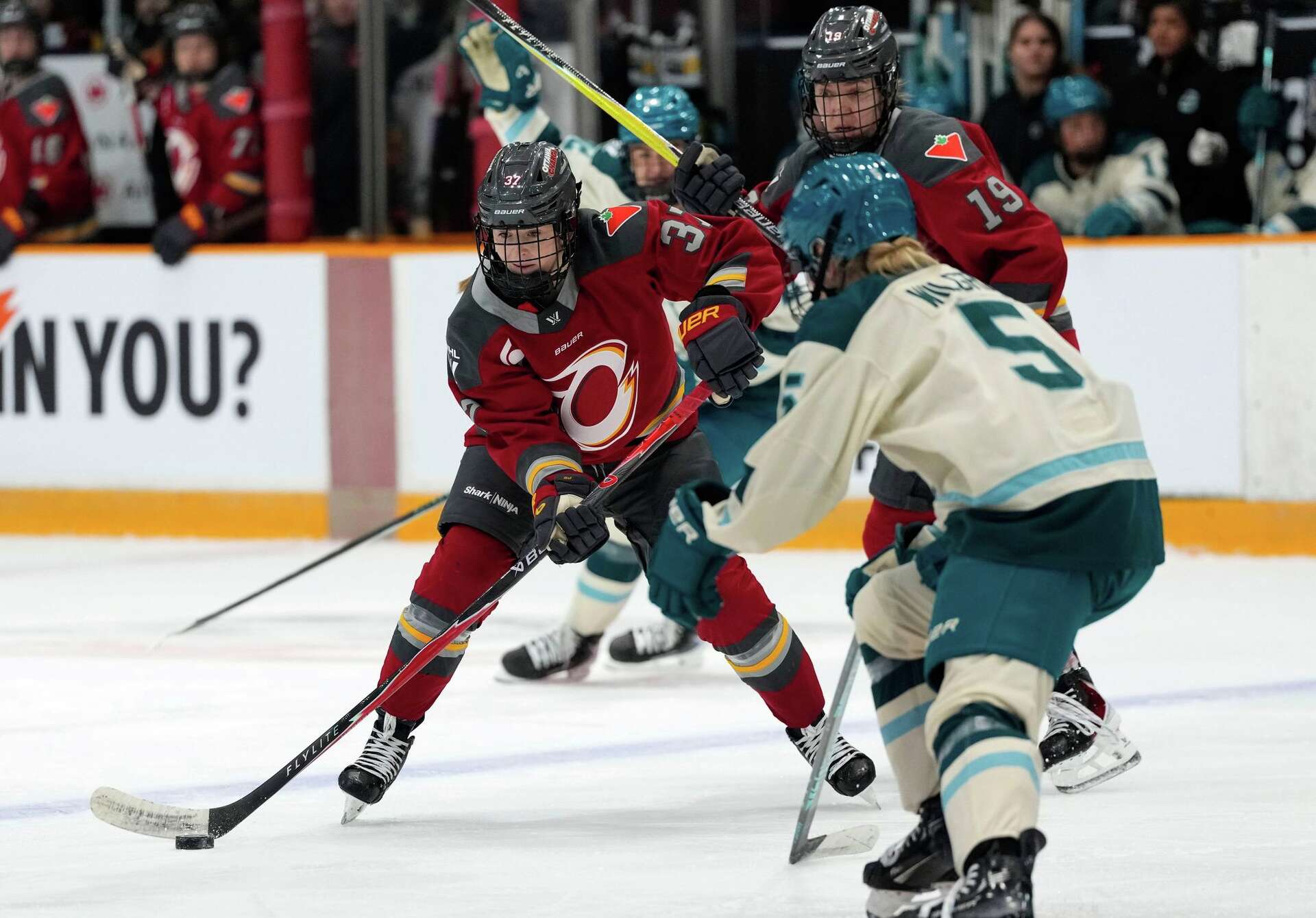 Leslie scores late tying and go-ahead goals in Charge's 4-2 victory ...