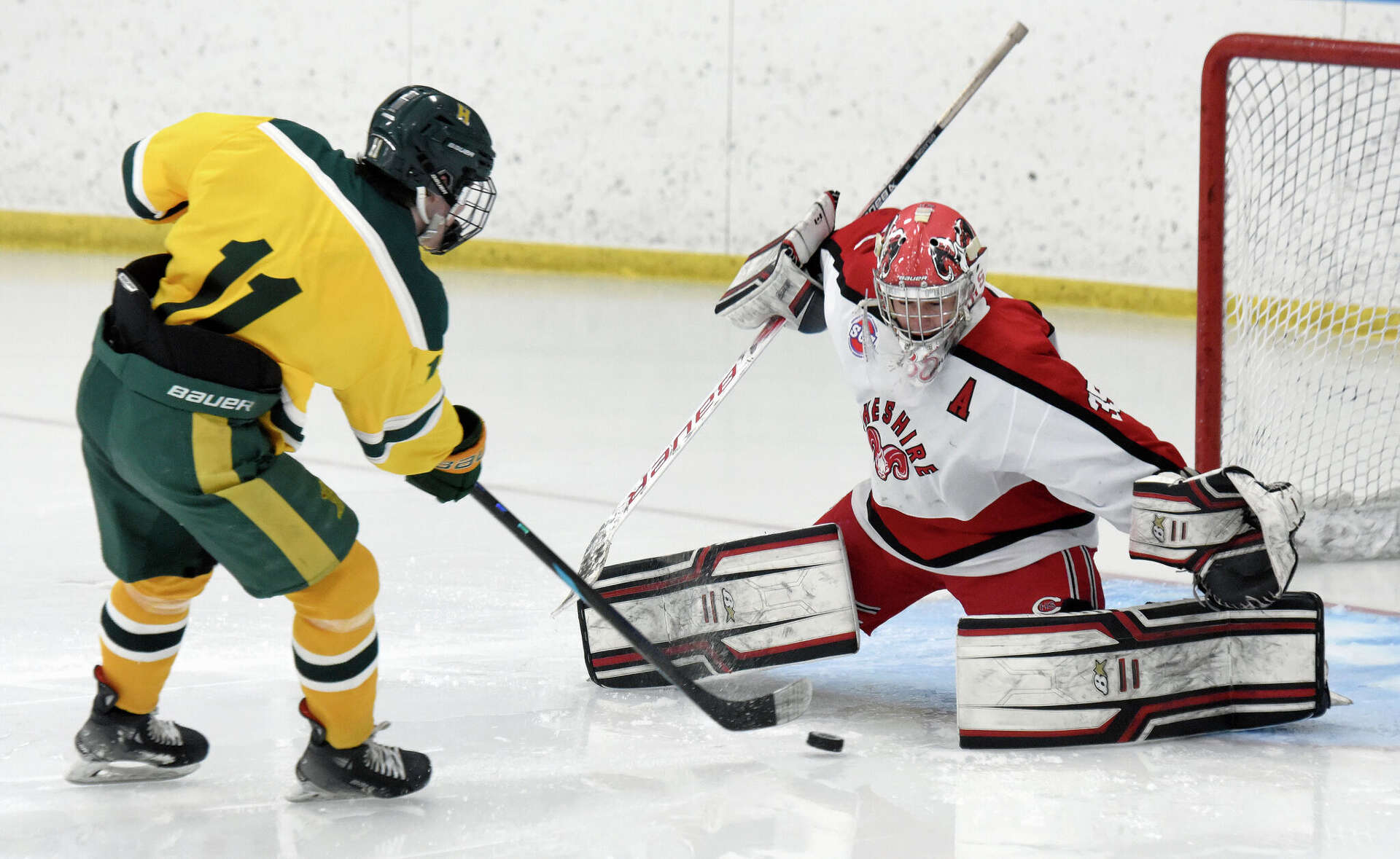 No. 5 Cheshire boys hockey team downs Hamden for 10th straight win