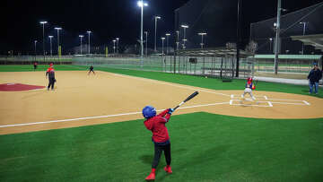 Buena Vista Sports Complex opens in south Laredo with ribbon cutting