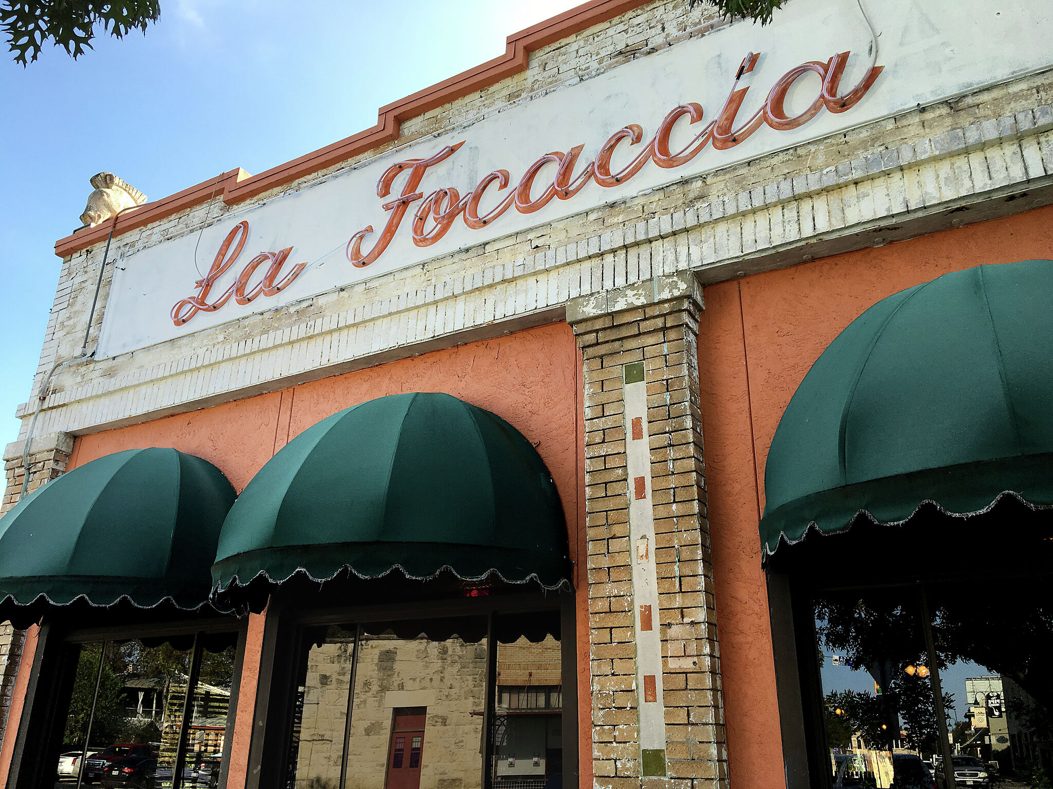 La Foccacia Italian Grill is closing. When's its last service day?