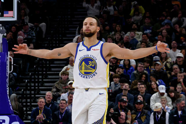 Steph Curry gets ultra-rare pregame ceremony at a Warriors road game